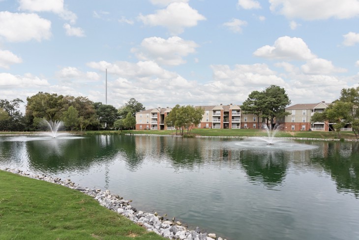 Stonebridge Crossing | Pet-Friendly Apartments in Cordova, TN | 1, 2 ...