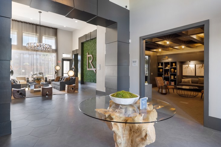 Los Robles Apartments | Stone Oak Apartments San Antonio TX