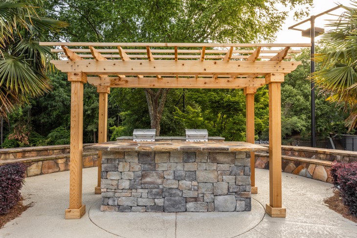 The Pointe at Canyon Ridge | Apartments in Sandy Springs, GA