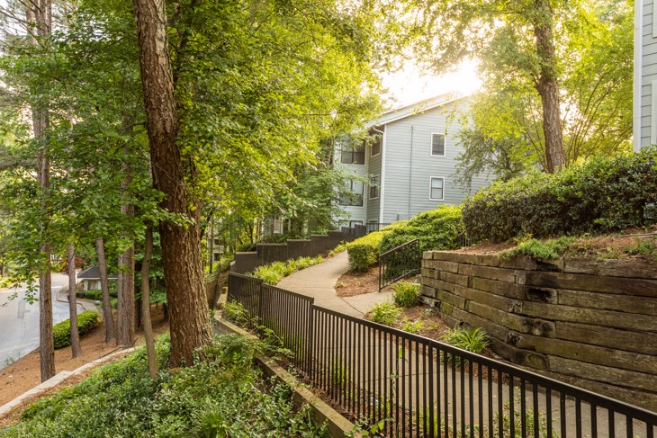 The Pointe at Canyon Ridge | Apartments in Sandy Springs, GA