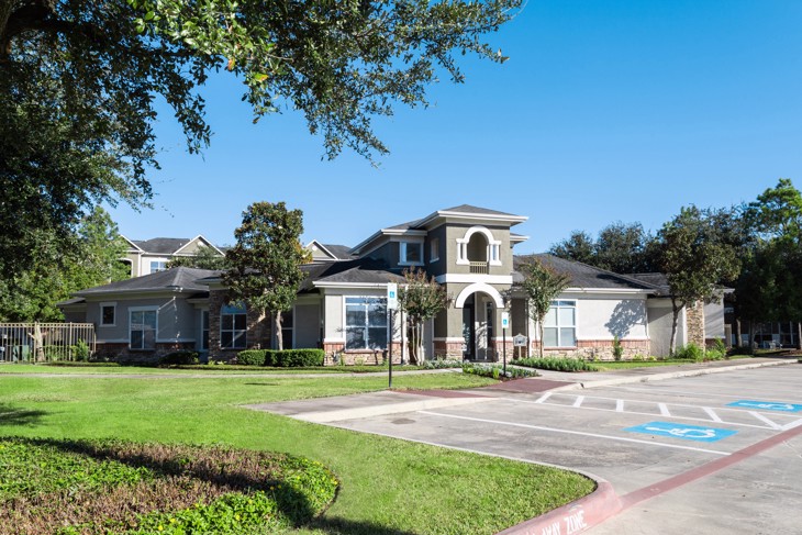 Carrington Place | Pet-Friendly Apartments in Houston, TX | 1–3 Bedrooms